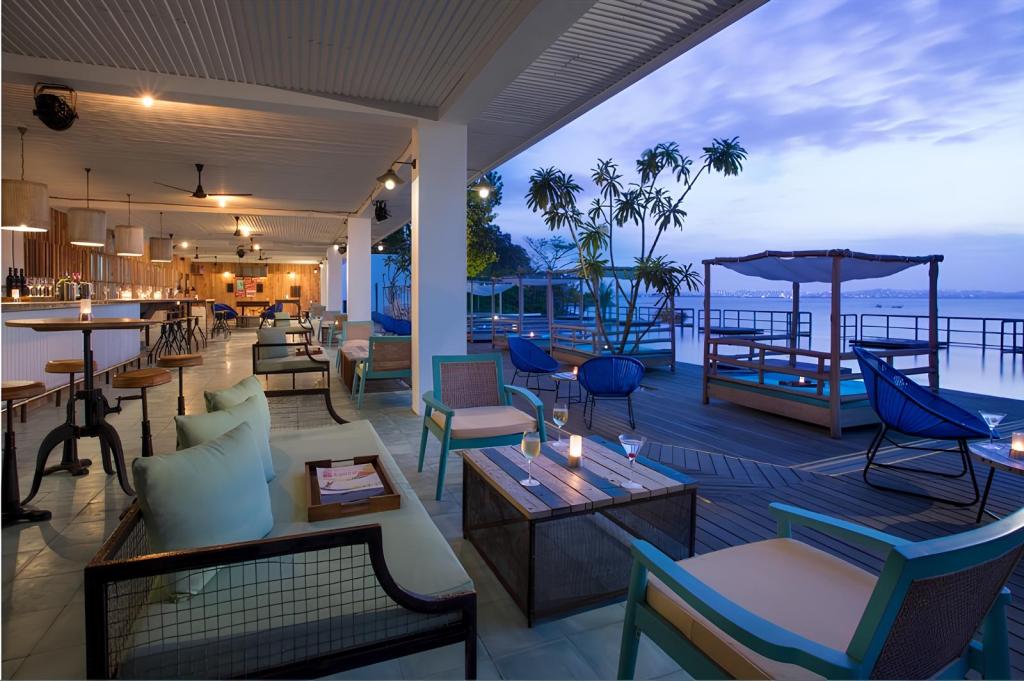 8 Great Beach Bars in Batam - BNA - Breaking news in Batam and beyond ...