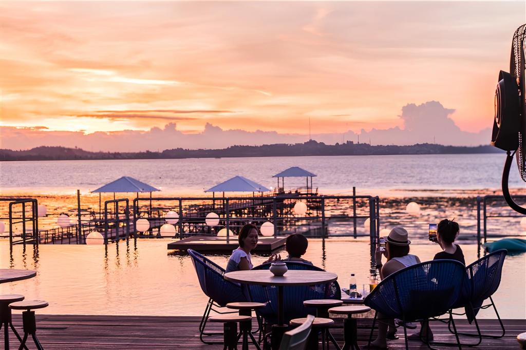 8 Great Beach Bars in Batam - BNA - Breaking news in Batam and beyond ...