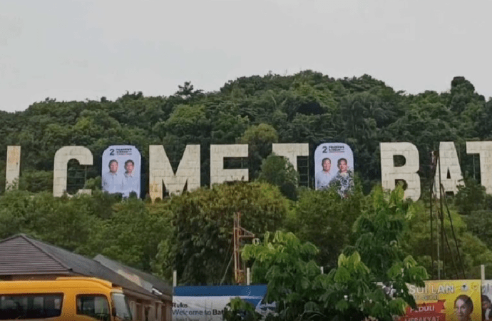 No word from Authorities on Prabowo-Gibran Banner Permit at Welcome To ...