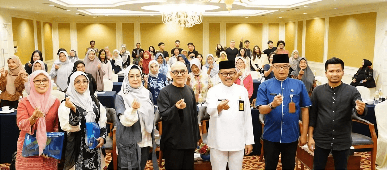 Batam's Batik Craftsmen and Fashion Designers Boost Skills in New ...