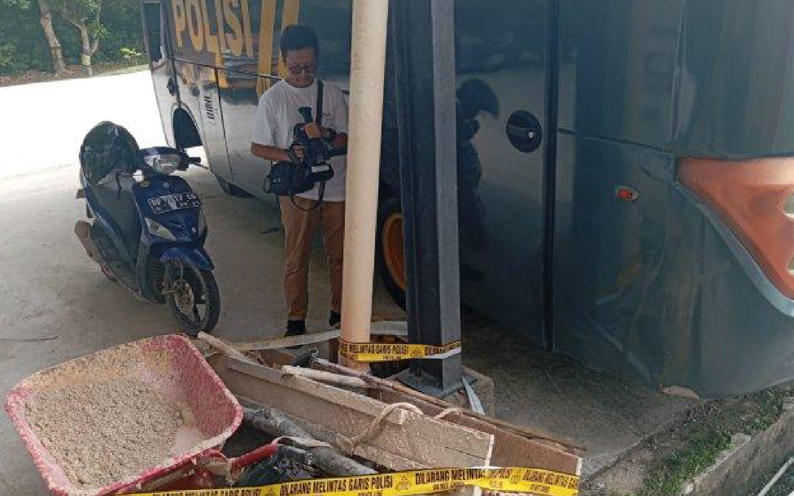 Indonesian Police Uncover Illegal Sand Mining Operation in Batam - Best ...