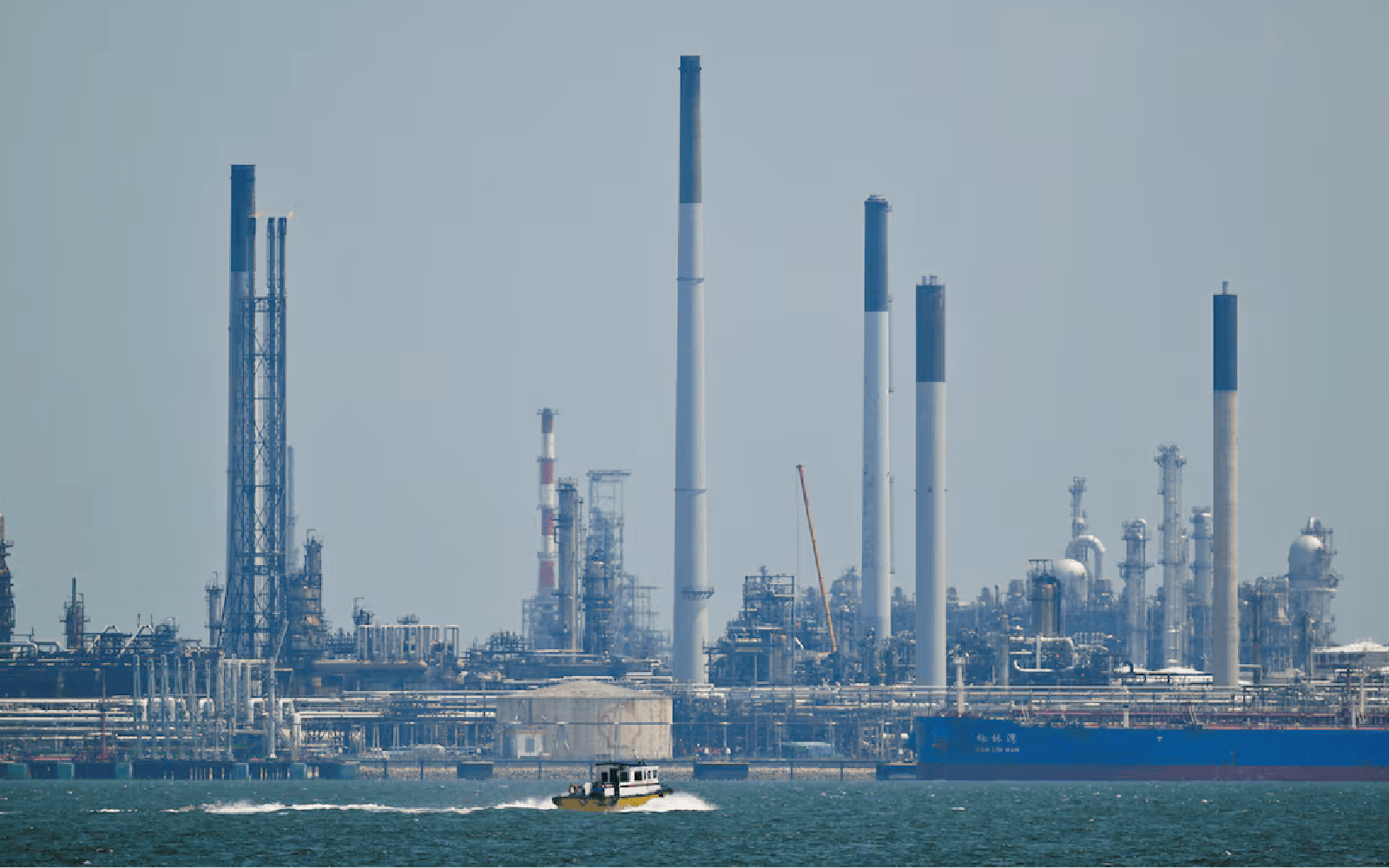 Glencore and Chandra Asri Complete Singapore Refinery Deal with Shell ...