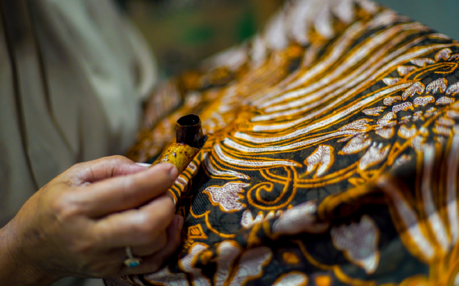 How Batik Became a Symbol of Indonesian National Identity - Best ...