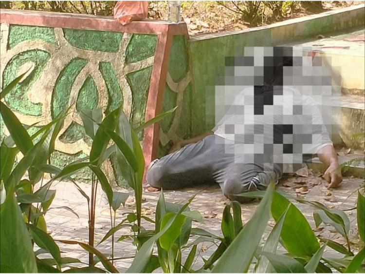 Shocking Discovery in Karimun: Man Found Dead with Folded Legs in Front ...