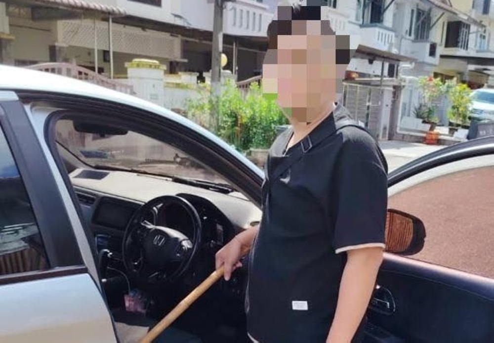 Viral Road Rage in Johor: Cane-Wielding Driver Arrested After EDL ...