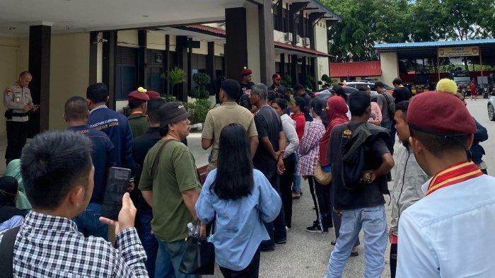 Protest at Barelang Police: Teluk Bakau Residents Demand Justice After ...