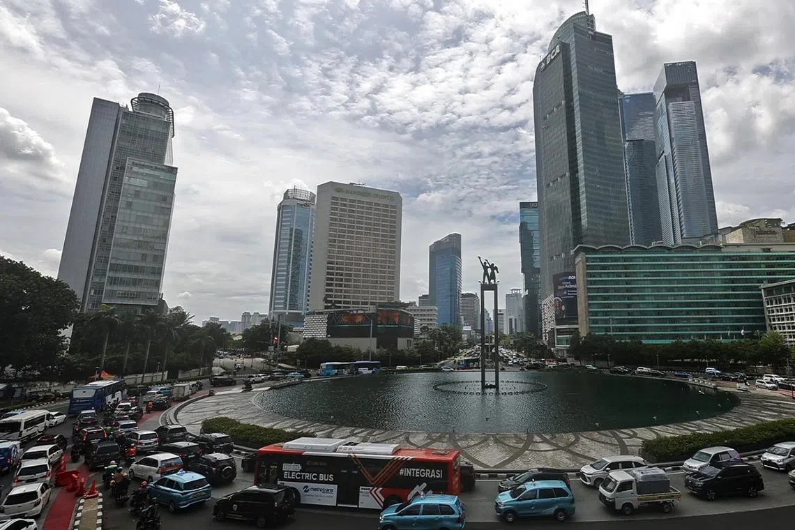 Rupiah Dip Keeps Singaporeans Flocking To Jakarta - Best Breaking News ...
